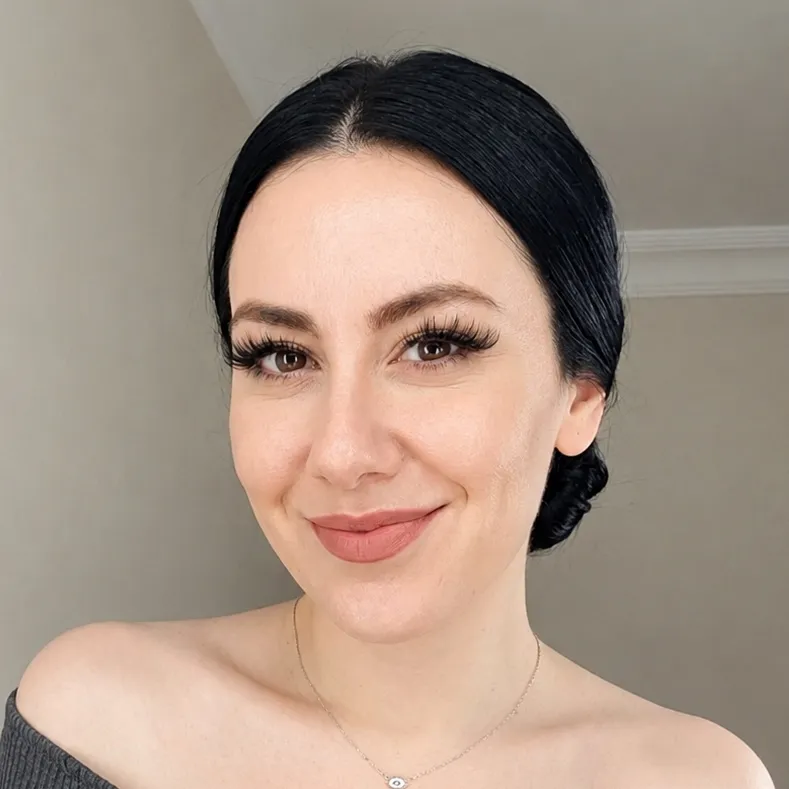 A‌I chat|1v1 Chat with Character Lucy - Married neighbor for Free ...